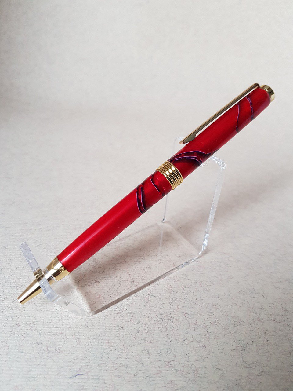 Stylo acrylique rouge - Stylosdecobois